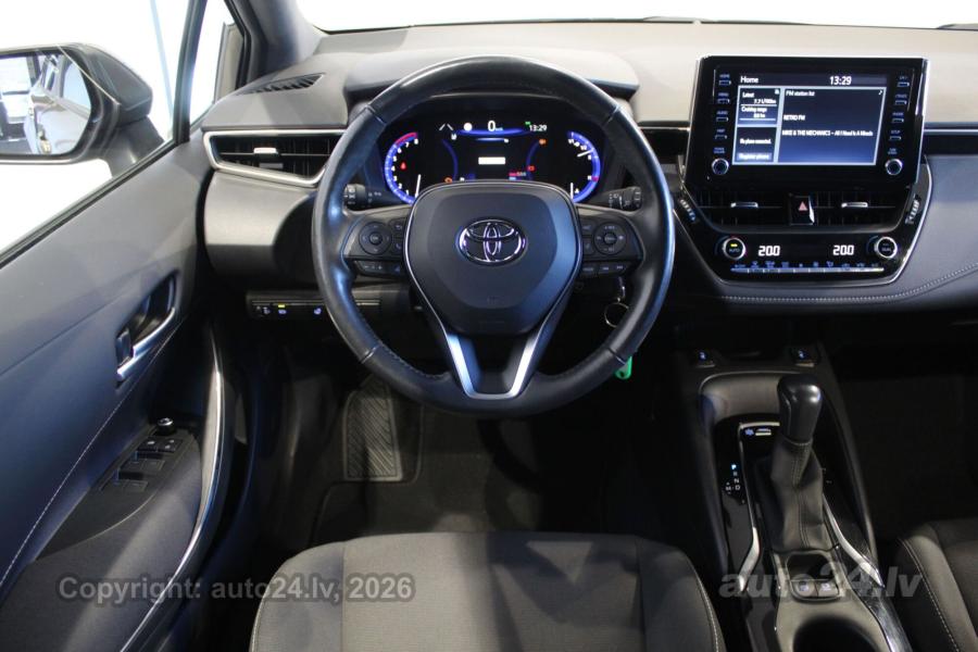 Grey Toyota Corolla 2022 in Tallinn, with an engine capacity of 1.20 L and mileage of 79 thousand km for 18690 €, photo 10 on AUTOMOTO.COM.LV
