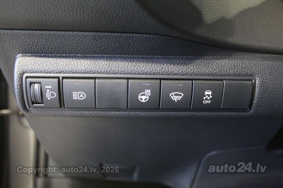 Grey Toyota Corolla 2022 in Tallinn, with an engine capacity of 1.20 L and mileage of 79 thousand km for 18690 €, photo 17 on AUTOMOTO.COM.LV