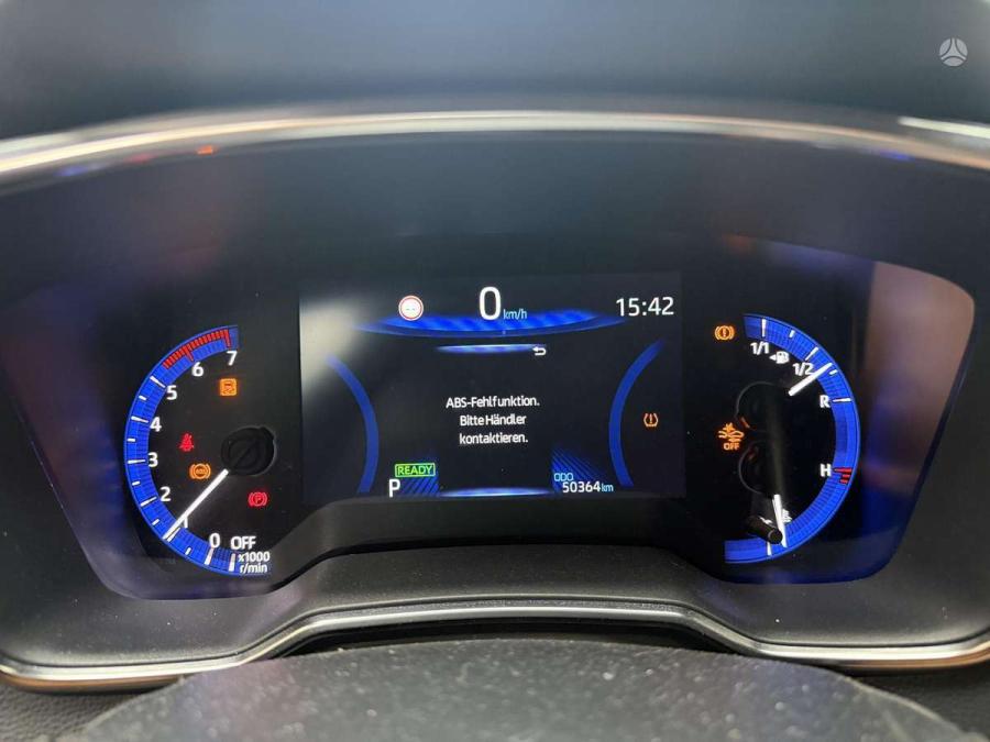Grey Toyota Corolla 2022 in Kaunas, with an engine capacity of 1.80 L and mileage of 50 thousand km for 5490 €, photo 18 on AUTOMOTO.COM.LV