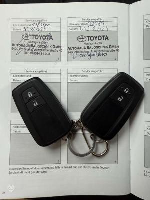 Grey Toyota Corolla 2022 in Kaunas, with an engine capacity of 1.80 L and mileage of 50 thousand km for 5490 €, photo 22 on AUTOMOTO.COM.LV