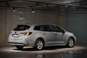 Pelēks Toyota Corolla 2022 Tallina, ar dzinēja tilpumu 1.80 L un nobraukumu 54 tūkst. km par 19990 €, foto 3 vietnē AUTOMOTO.COM.LV