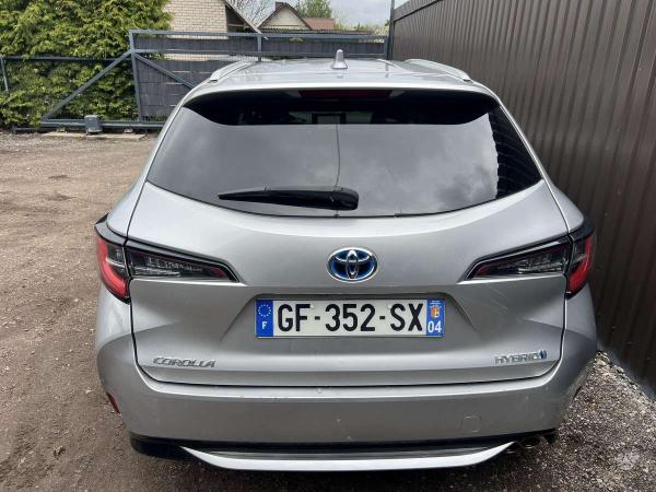Grey Toyota Corolla 2022 in Kaunas, with an engine capacity of 1.99 L and mileage of 119 thousand km for 8900 €, photo 8 on AUTOMOTO.COM.LV