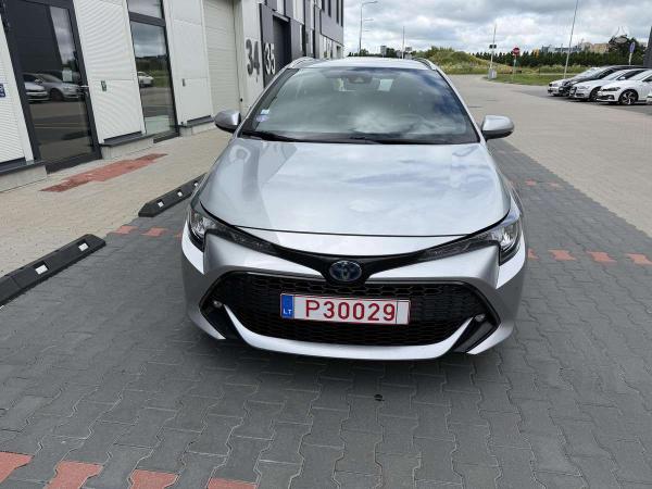 Grey Toyota Corolla 2022 in Vilnius, with an engine capacity of 1.80 L and mileage of 95 thousand km for 18900 €, photo 2 on AUTOMOTO.COM.LV