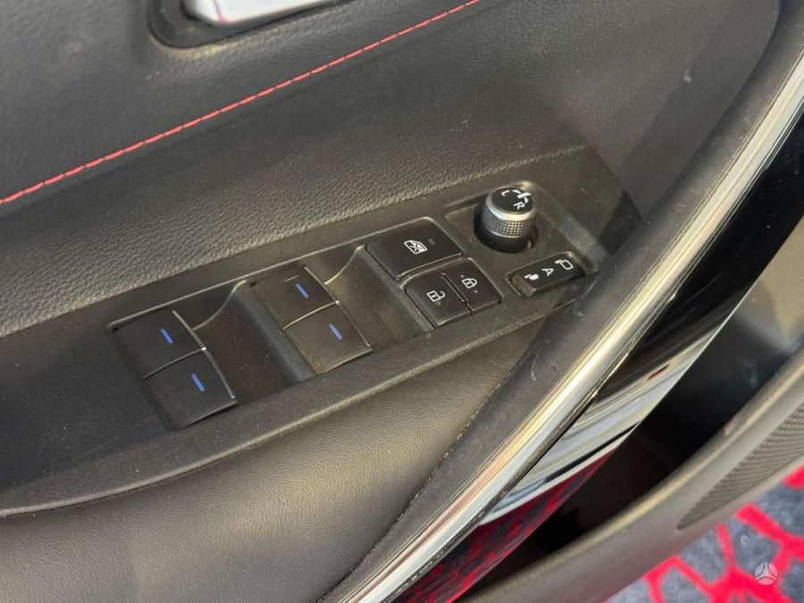 Pelēks Toyota Corolla 2022 Šauļi, ar dzinēja tilpumu 1.80 L un nobraukumu 96 tūkst. km par 23900 €, foto 11 vietnē AUTOMOTO.COM.LV