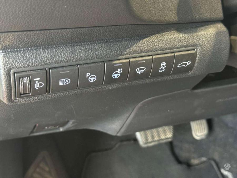 Pelēks Toyota Corolla 2022 Šauļi, ar dzinēja tilpumu 1.80 L un nobraukumu 96 tūkst. km par 23900 €, foto 12 vietnē AUTOMOTO.COM.LV