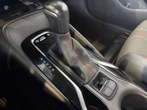 Pelēks Toyota Corolla 2022 Šauļi, ar dzinēja tilpumu 1.80 L un nobraukumu 96 tūkst. km par 23900 €, foto 21 vietnē AUTOMOTO.COM.LV