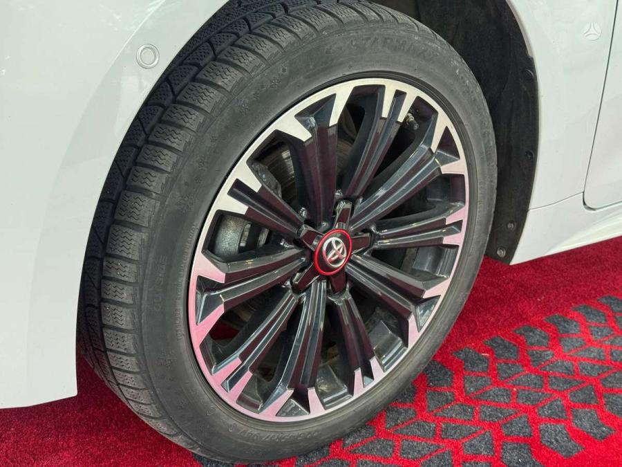 Pelēks Toyota Corolla 2022 Šauļi, ar dzinēja tilpumu 1.80 L un nobraukumu 96 tūkst. km par 23900 €, foto 28 vietnē AUTOMOTO.COM.LV