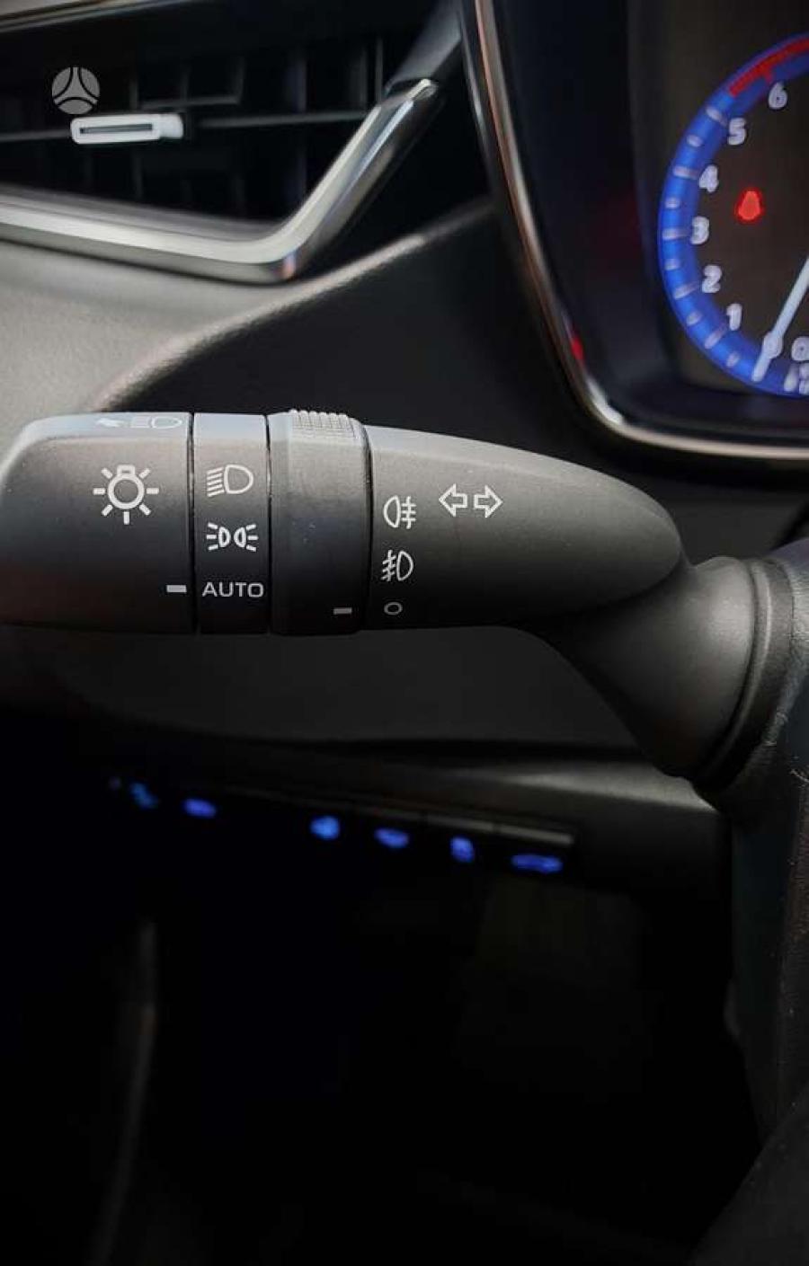 Pelēks Toyota Corolla 2022 Kauņa, ar dzinēja tilpumu 1.80 L un nobraukumu 91 tūkst. km par 18750 €, foto 19 vietnē AUTOMOTO.COM.LV