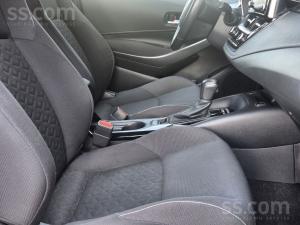Pelēks Toyota Corolla 2022 Rīga, ar dzinēja tilpumu 1.80 L un nobraukumu 103 tūkst. km par 17750 €, foto 9 vietnē AUTOMOTO.COM.LV
