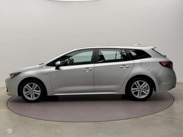Pelēks Toyota Corolla 2022 Panevēža, ar dzinēja tilpumu 1.80 L un nobraukumu 156 tūkst. km par 17990 €, foto 5 vietnē AUTOMOTO.COM.LV