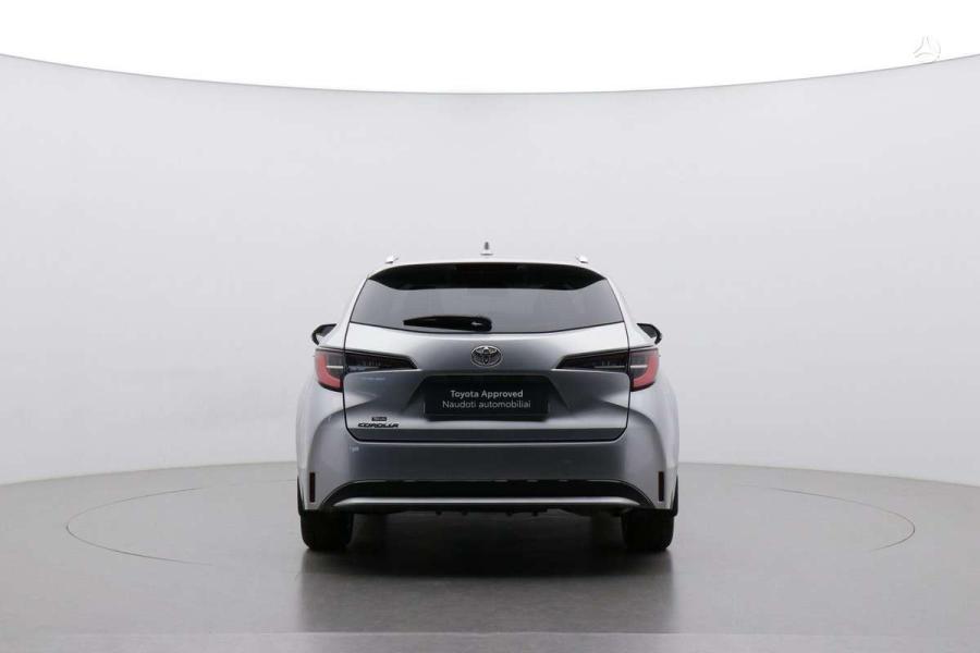 Grey Toyota Corolla 2022 in Vilnius, with an engine capacity of 1.20 L and mileage of 118 thousand km for 16900 €, photo 6 on AUTOMOTO.COM.LV