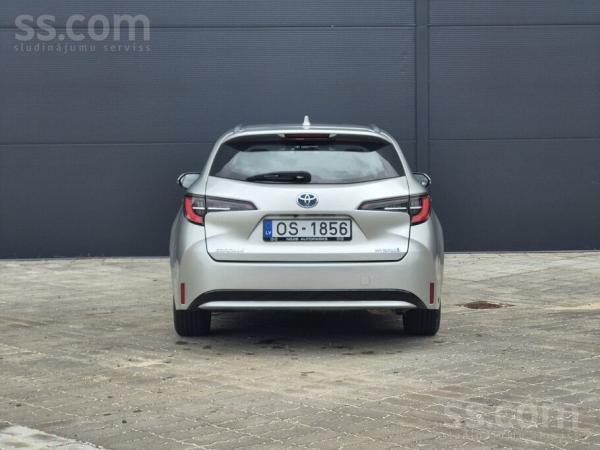 Pelēks Toyota Corolla 2022 Rīga, ar dzinēja tilpumu 1.80 L un nobraukumu 110 tūkst. km par 16800 €, foto 6 vietnē AUTOMOTO.COM.LV