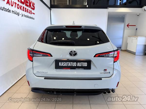 Grey Toyota Corolla 2022 in Tallinn, with an engine capacity of 2.00 L and mileage of 54 thousand km for 22990 €, photo 7 on AUTOMOTO.COM.LV