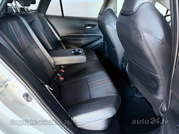 Grey Toyota Corolla 2022 in Tallinn, with an engine capacity of 2.00 L and mileage of 54 thousand km for 22990 €, photo 11 on AUTOMOTO.COM.LV