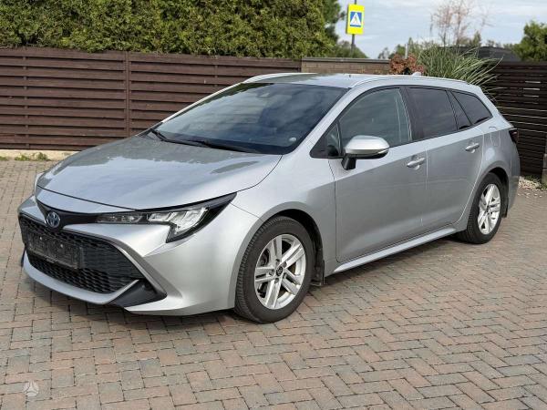 Pelēks Toyota Corolla 2022 Kauņa, ar dzinēja tilpumu 1.80 L un nobraukumu 350 tūkst. km par 12500 €, foto 1 vietnē AUTOMOTO.COM.LV