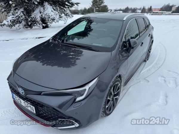 Grey Toyota Corolla 2023 in Tallinn, with an engine capacity of 2.00 L and mileage of 26 thousand km for 32500 €, photo 1 on AUTOMOTO.COM.LV