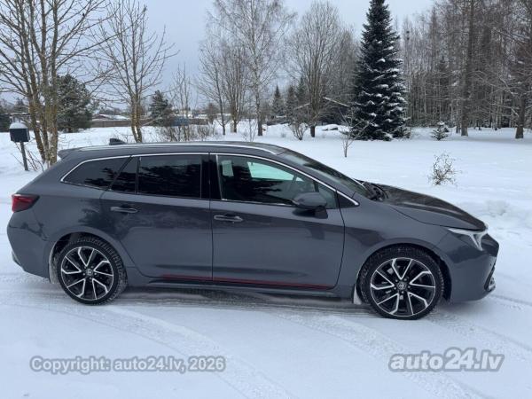Grey Toyota Corolla 2023 in Tallinn, with an engine capacity of 2.00 L and mileage of 26 thousand km for 32500 €, photo 2 on AUTOMOTO.COM.LV