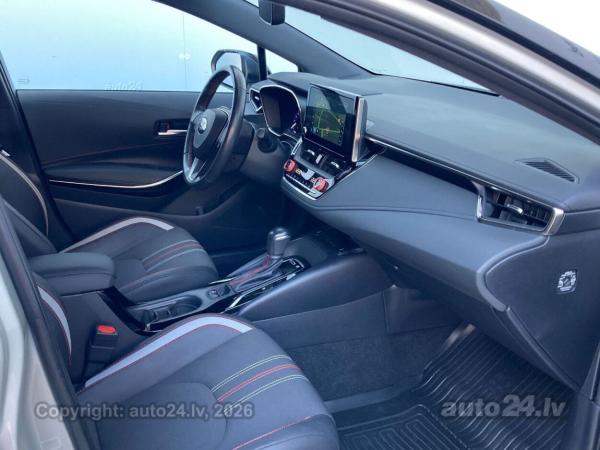 Pelēks Toyota Corolla 2023 Tallina, ar dzinēja tilpumu 1.80 L un nobraukumu 69 tūkst. km par 27995 €, foto 7 vietnē AUTOMOTO.COM.LV