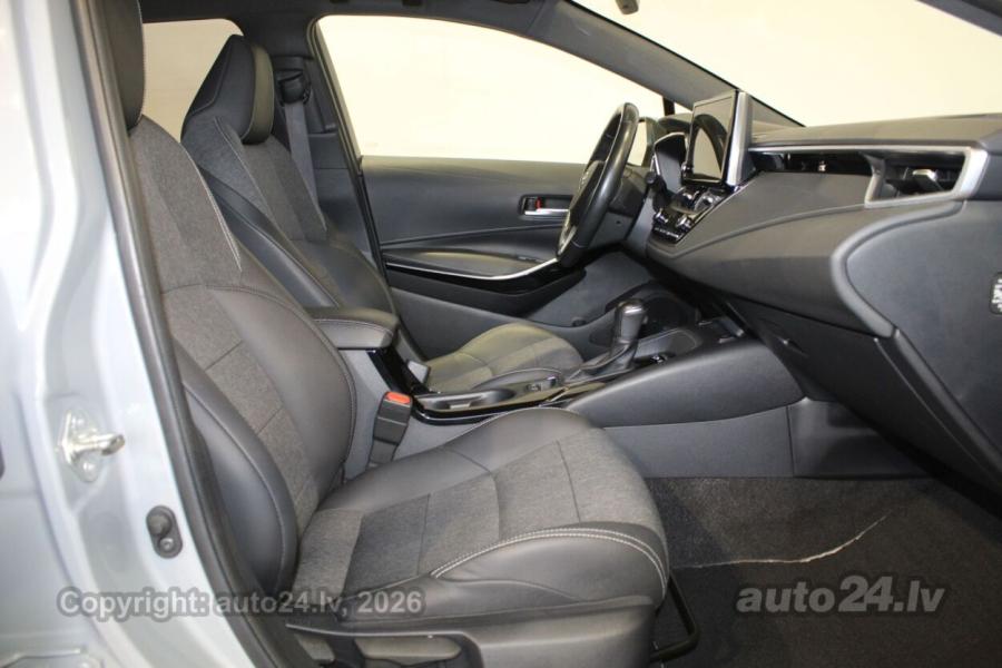 Grey Toyota Corolla 2023 in Tallinn, with an engine capacity of 1.80 L and mileage of 86 thousand km for 21990 €, photo 6 on AUTOMOTO.COM.LV