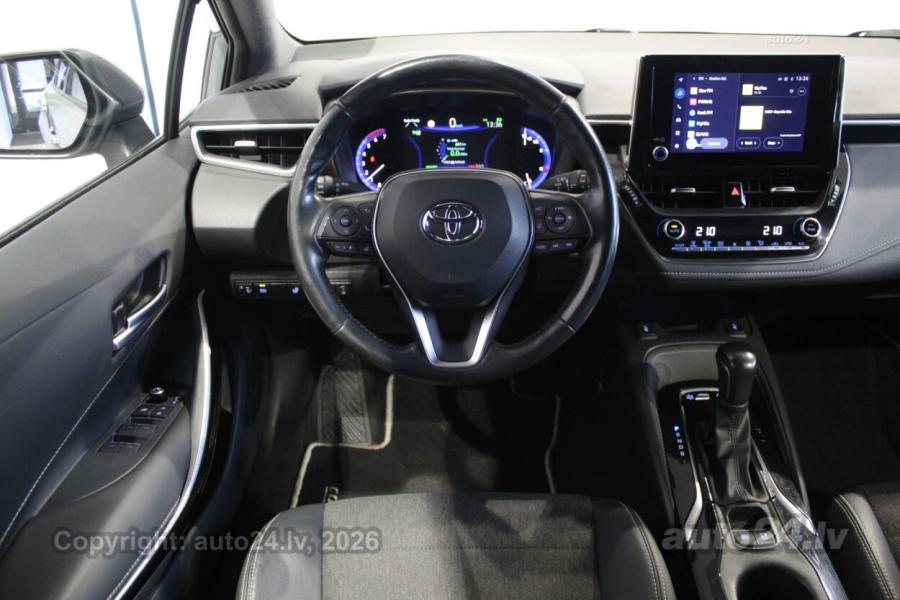 Grey Toyota Corolla 2023 in Tallinn, with an engine capacity of 1.80 L and mileage of 86 thousand km for 21990 €, photo 9 on AUTOMOTO.COM.LV