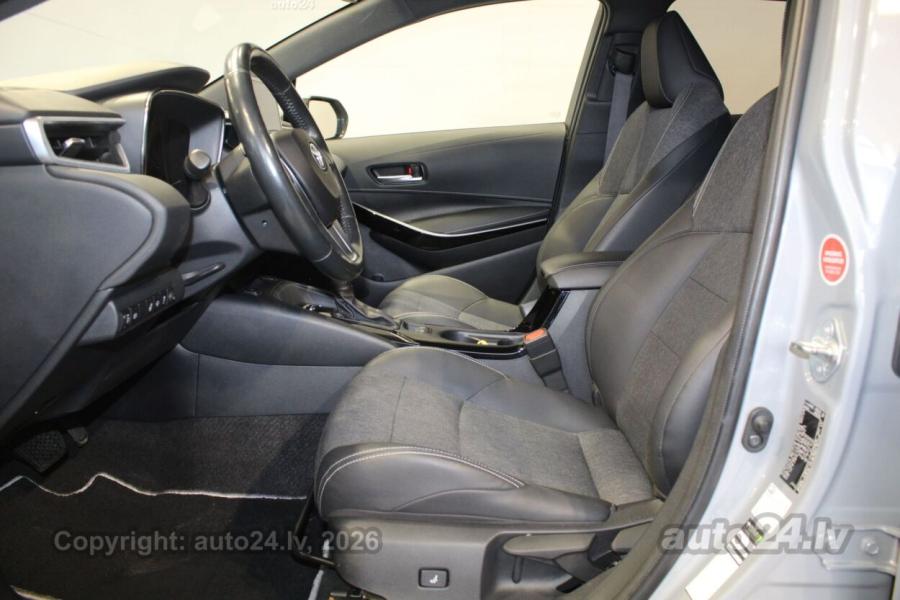 Grey Toyota Corolla 2023 in Tallinn, with an engine capacity of 1.80 L and mileage of 86 thousand km for 21990 €, photo 11 on AUTOMOTO.COM.LV