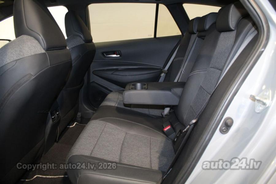 Grey Toyota Corolla 2023 in Tallinn, with an engine capacity of 1.80 L and mileage of 86 thousand km for 21990 €, photo 19 on AUTOMOTO.COM.LV