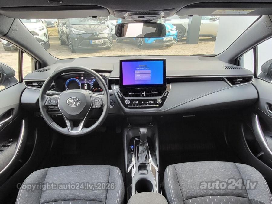 Pelēks Toyota Corolla 2023 Tallina, ar dzinēja tilpumu 1.80 L un nobraukumu 17 tūkst. km par 23495 €, foto 8 vietnē AUTOMOTO.COM.LV