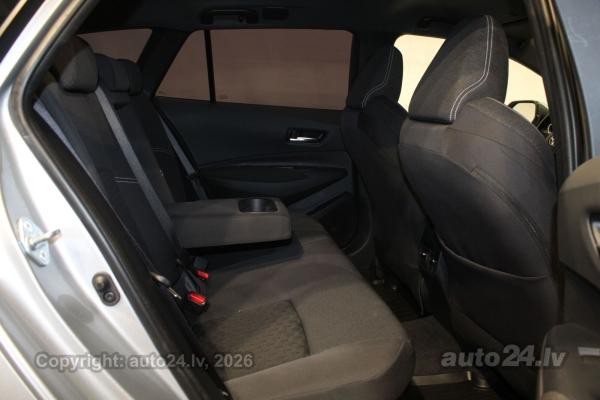 Pelēks Toyota Corolla 2023 Tallina, ar dzinēja tilpumu 1.80 L un nobraukumu 74 tūkst. km par 22490 €, foto 7 vietnē AUTOMOTO.COM.LV
