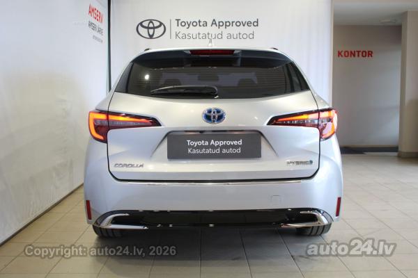 Pelēks Toyota Corolla 2023 Tallina, ar dzinēja tilpumu 1.80 L un nobraukumu 54 tūkst. km par 22690 €, foto 4 vietnē AUTOMOTO.COM.LV