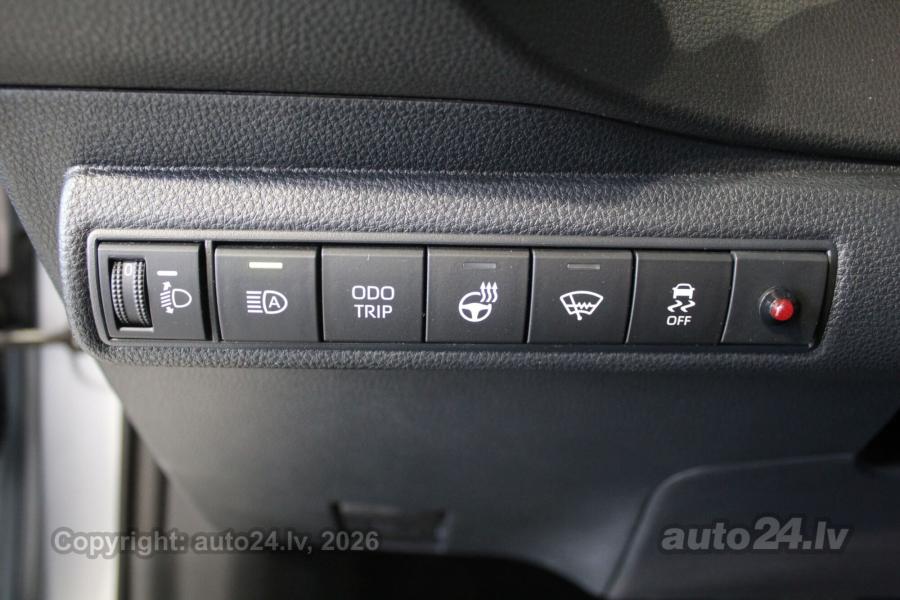 Pelēks Toyota Corolla 2023 Tallina, ar dzinēja tilpumu 1.80 L un nobraukumu 54 tūkst. km par 22690 €, foto 16 vietnē AUTOMOTO.COM.LV