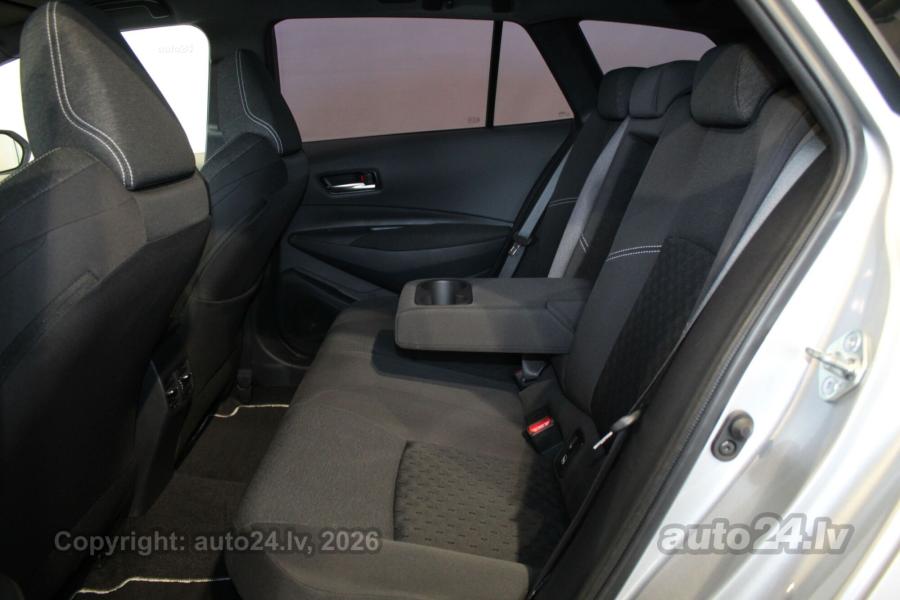 Pelēks Toyota Corolla 2023 Tallina, ar dzinēja tilpumu 1.80 L un nobraukumu 54 tūkst. km par 22690 €, foto 17 vietnē AUTOMOTO.COM.LV