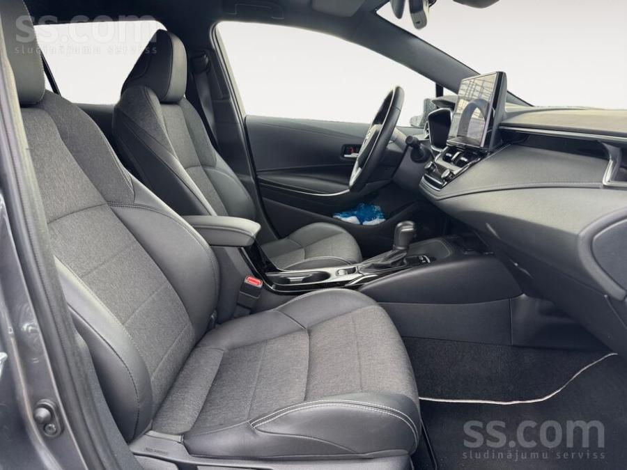 Pelēks Toyota Corolla 2023 Rīga, ar dzinēja tilpumu 1.80 L un nobraukumu 37 tūkst. km par 24900 €, foto 7 vietnē AUTOMOTO.COM.LV