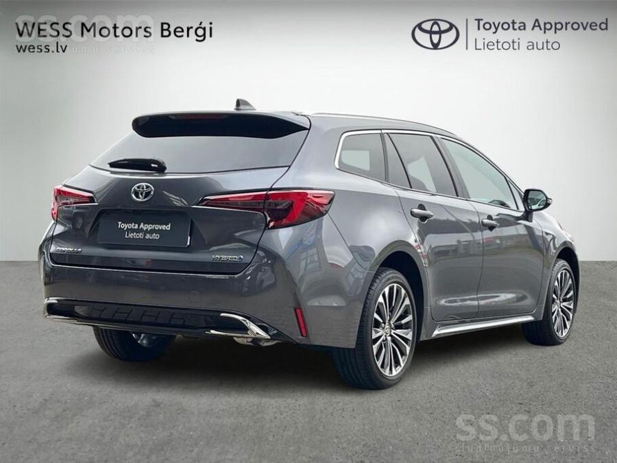 Pelēks Toyota Corolla 2023 Rīga, ar dzinēja tilpumu 1.80 L un nobraukumu 10 tūkst. km par 26990 €, foto 3 vietnē AUTOMOTO.COM.LV