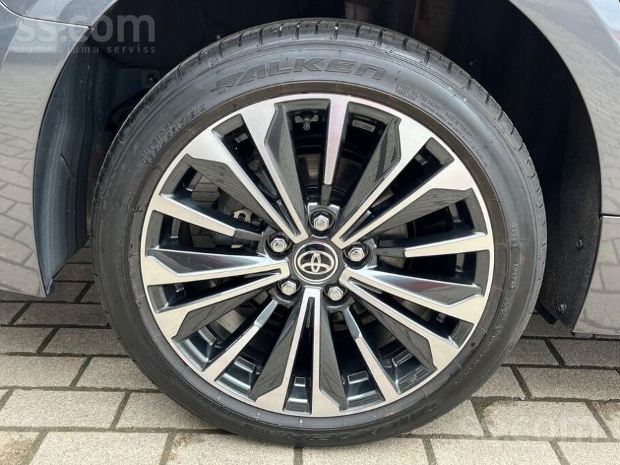 Pelēks Toyota Corolla 2023 Rīga, ar dzinēja tilpumu 1.80 L un nobraukumu 10 tūkst. km par 26990 €, foto 25 vietnē AUTOMOTO.COM.LV
