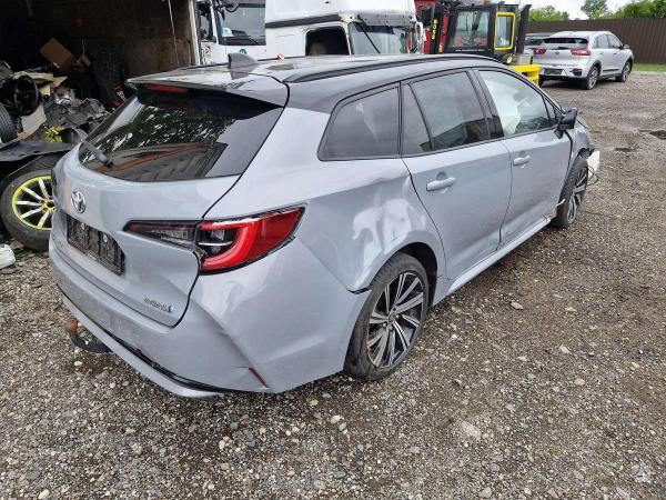 Grey Toyota Corolla 2023 in Marijampole, with an engine capacity of 1.80 L and mileage of 52 thousand km for 5500 €, photo 7 on AUTOMOTO.COM.LV