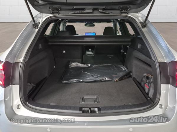 Pelēks Toyota Corolla 2023 Tallina, ar dzinēja tilpumu 1.80 L un nobraukumu 95 tūkst. km par 21490 €, foto 10 vietnē AUTOMOTO.COM.LV