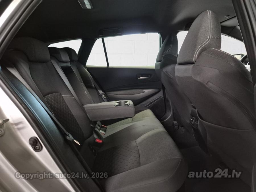 Pelēks Toyota Corolla 2023 Tallina, ar dzinēja tilpumu 1.80 L un nobraukumu 83 tūkst. km par 21990 €, foto 8 vietnē AUTOMOTO.COM.LV