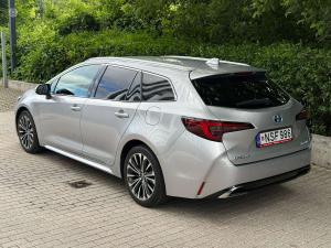 Grey Toyota Corolla 2023 in Vilnius, with an engine capacity of 2.00 L and mileage of 81 thousand km for 22250 €, photo 4 on AUTOMOTO.COM.LV