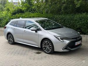 Grey Toyota Corolla 2023 in Vilnius, with an engine capacity of 2.00 L and mileage of 81 thousand km for 22250 €, photo 8 on AUTOMOTO.COM.LV