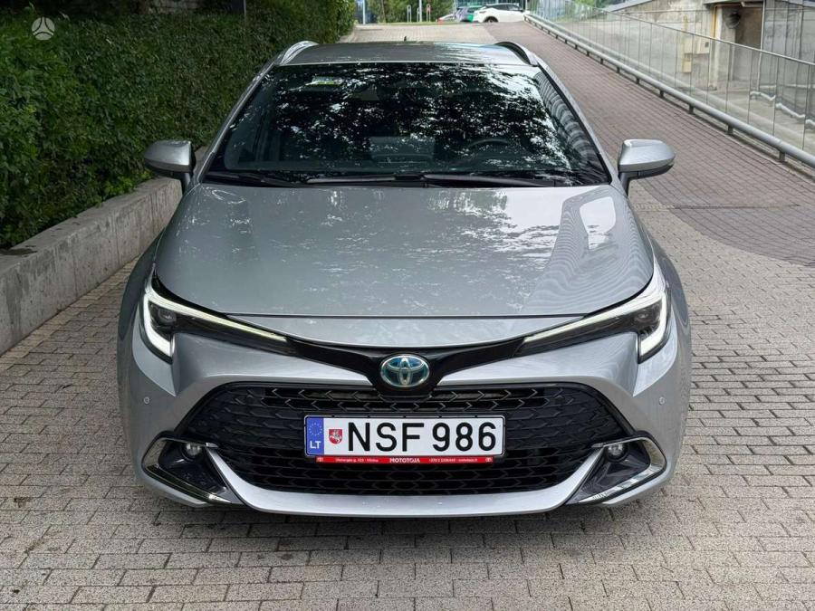 Grey Toyota Corolla 2023 in Vilnius, with an engine capacity of 2.00 L and mileage of 81 thousand km for 22250 €, photo 9 on AUTOMOTO.COM.LV