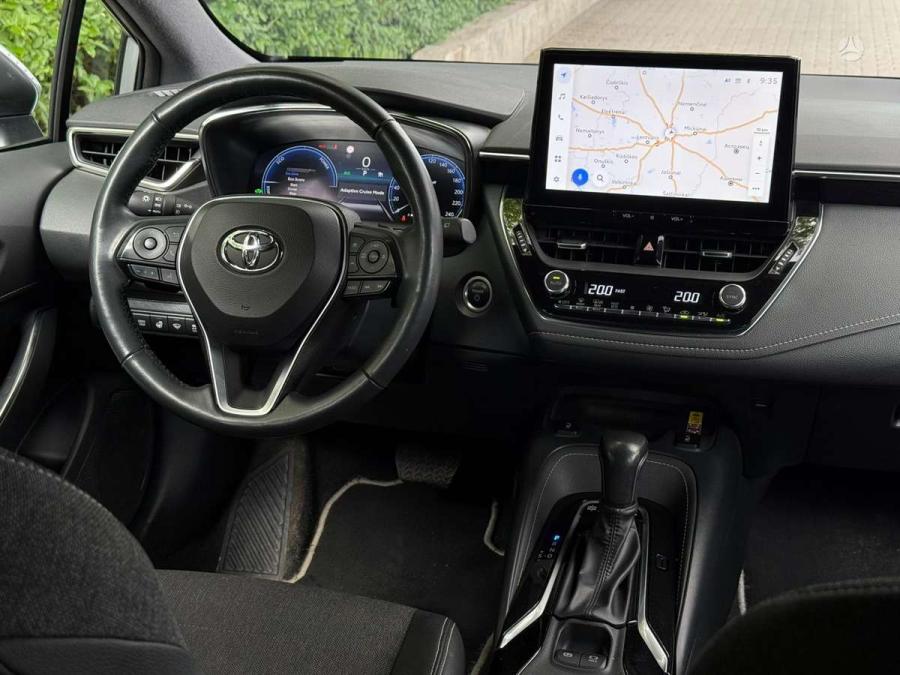 Grey Toyota Corolla 2023 in Vilnius, with an engine capacity of 2.00 L and mileage of 81 thousand km for 22250 €, photo 11 on AUTOMOTO.COM.LV