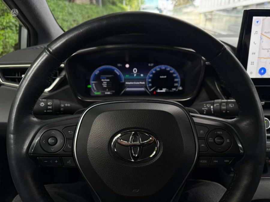 Grey Toyota Corolla 2023 in Vilnius, with an engine capacity of 2.00 L and mileage of 81 thousand km for 22250 €, photo 12 on AUTOMOTO.COM.LV