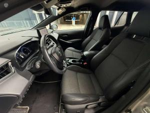 Grey Toyota Corolla 2023 in Vilnius, with an engine capacity of 2.00 L and mileage of 81 thousand km for 22250 €, photo 13 on AUTOMOTO.COM.LV