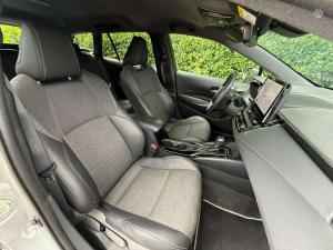 Grey Toyota Corolla 2023 in Vilnius, with an engine capacity of 2.00 L and mileage of 81 thousand km for 22250 €, photo 14 on AUTOMOTO.COM.LV
