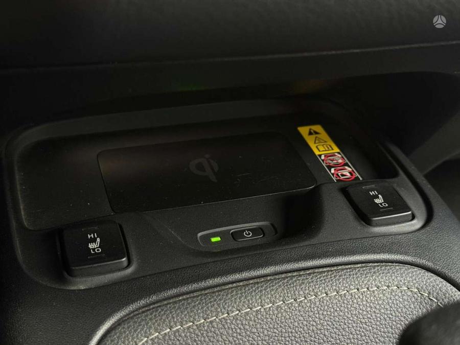 Grey Toyota Corolla 2023 in Vilnius, with an engine capacity of 2.00 L and mileage of 81 thousand km for 22250 €, photo 19 on AUTOMOTO.COM.LV