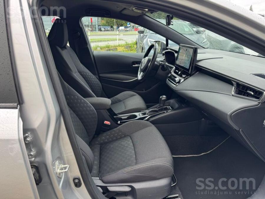 Grey Toyota Corolla 2023 in Riga, with an engine capacity of 1.80 L and mileage of 78 thousand km for 19850 €, photo 8 on AUTOMOTO.COM.LV