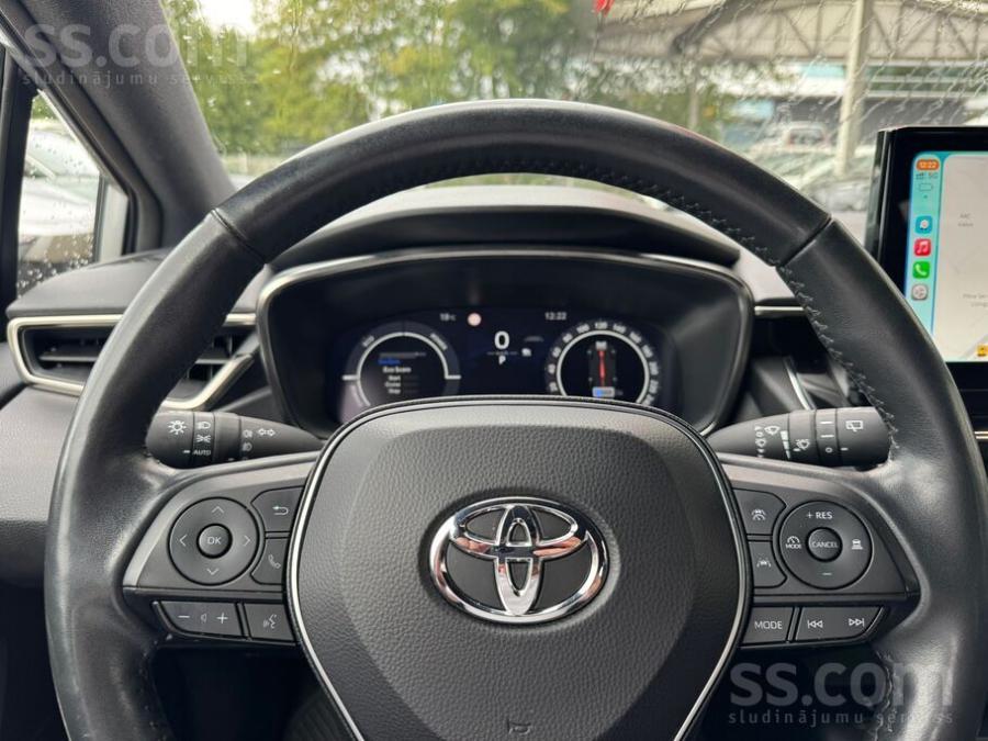Grey Toyota Corolla 2023 in Riga, with an engine capacity of 1.80 L and mileage of 78 thousand km for 19850 €, photo 10 on AUTOMOTO.COM.LV