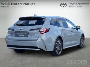 Pelēks Toyota Corolla 2023 Rīga, ar dzinēja tilpumu 1.80 L un nobraukumu 76 tūkst. km par 26590 €, foto 3 vietnē AUTOMOTO.COM.LV