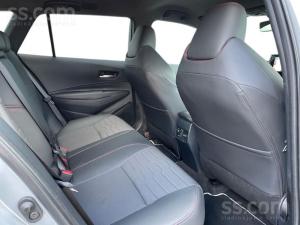 Pelēks Toyota Corolla 2023 Rīga, ar dzinēja tilpumu 1.80 L un nobraukumu 76 tūkst. km par 26590 €, foto 8 vietnē AUTOMOTO.COM.LV