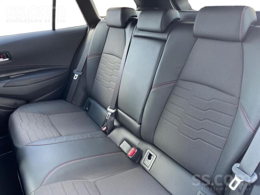 Pelēks Toyota Corolla 2023 Rīga, ar dzinēja tilpumu 1.80 L un nobraukumu 76 tūkst. km par 26590 €, foto 20 vietnē AUTOMOTO.COM.LV